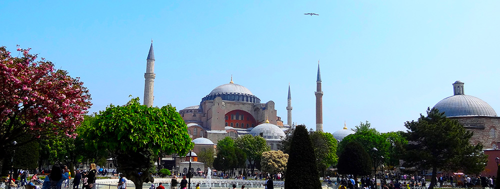 A Day In Istanbul - London Frenchy Around the Globe